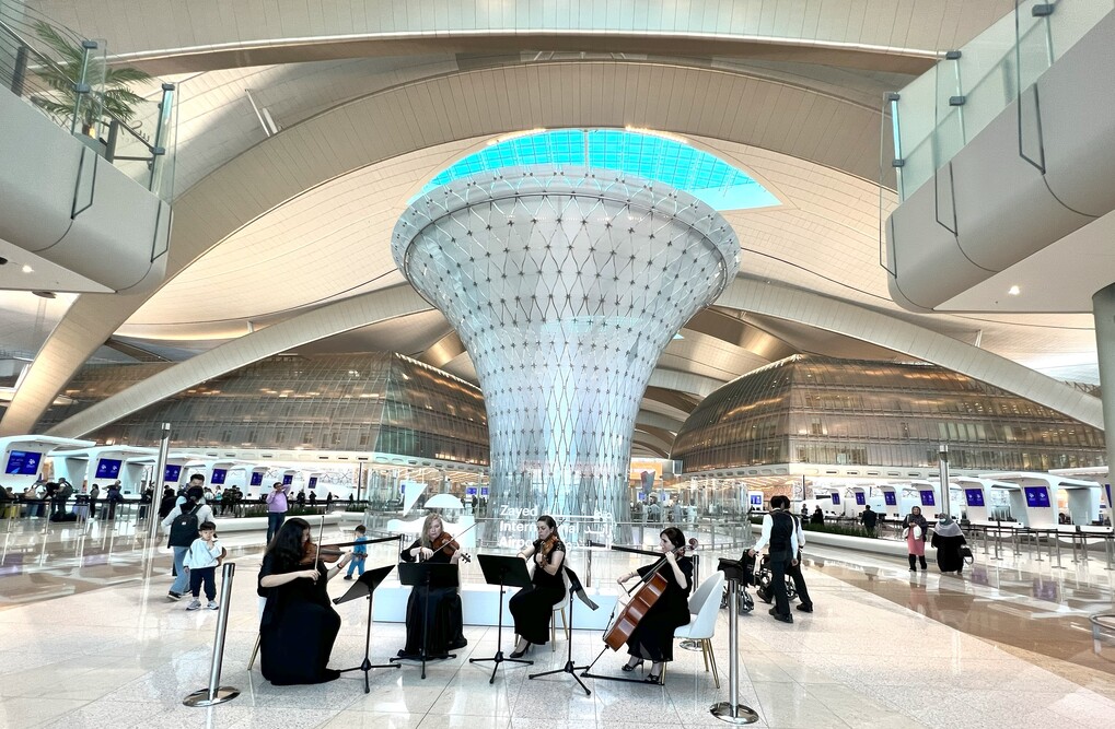 Zayed International Airport: Abu Dhabi’s X-Shaped Marvel Wins Global ...