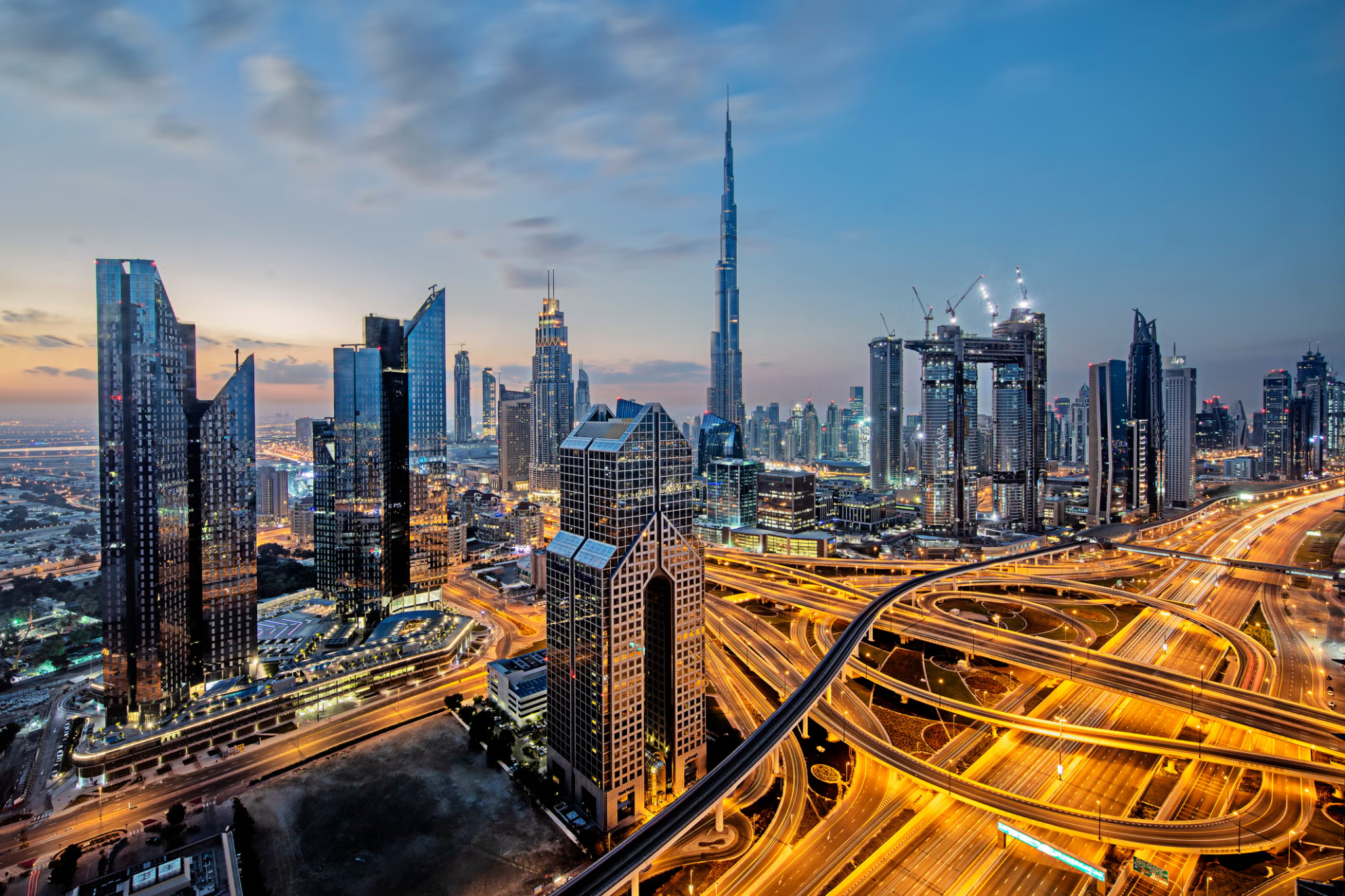 Work in the United Arab Emirates (UAE): Complete Guide to Finding Jobs ...
