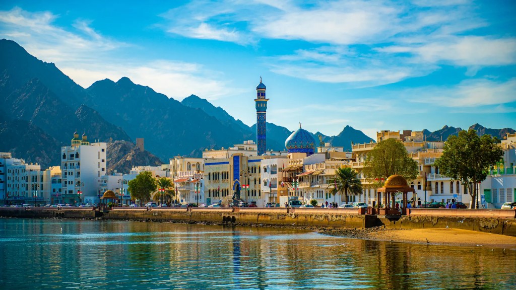 Oman Visa for UAE Expats 2025: On Arrival vs eVisa Guide – JobXDubai